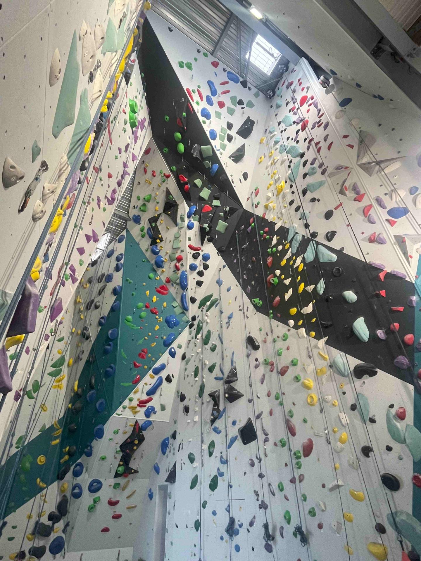 ElCap | Fin des Travaux de Peinture et Ouvertures : EL CAP Prend des ...